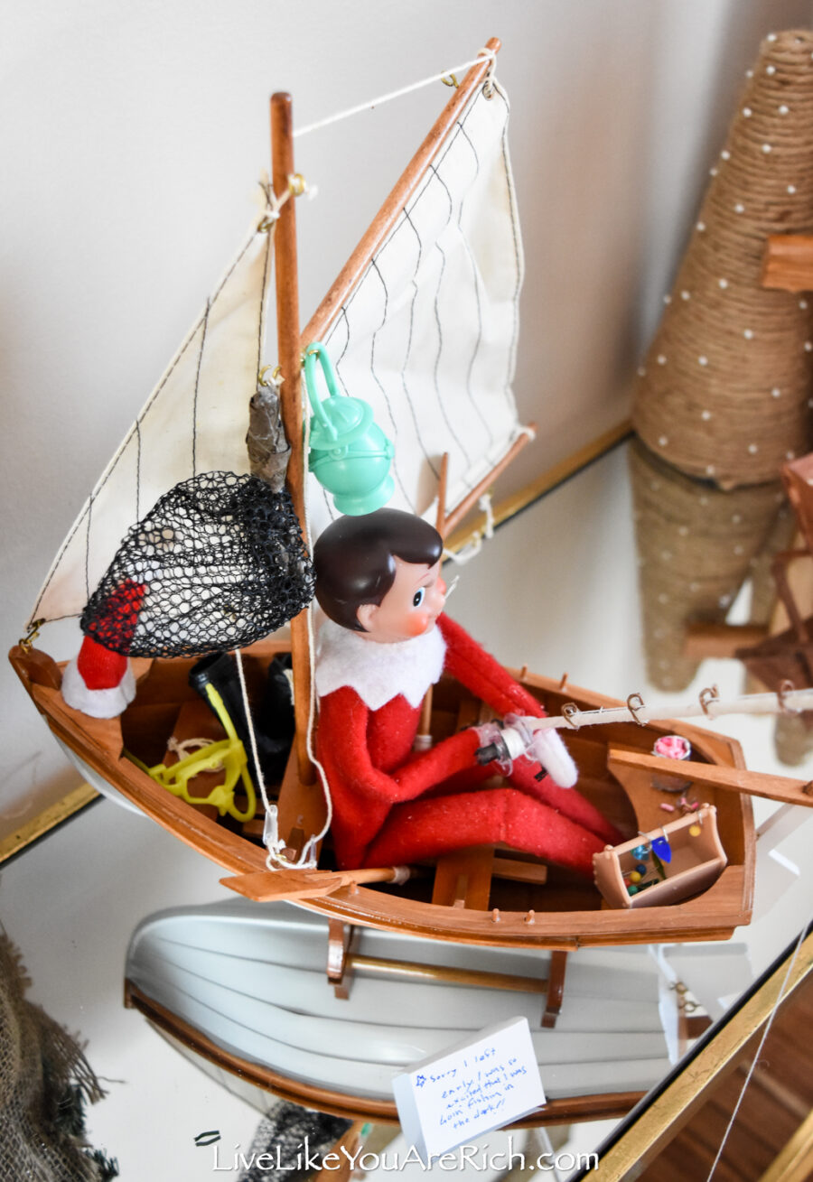 Elf on the Shelf: Goin' Fishing in the Dark - Live Like You Are Rich