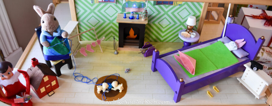 Elf on the Shelf: Goodnight Moon - Live Like You Are Rich