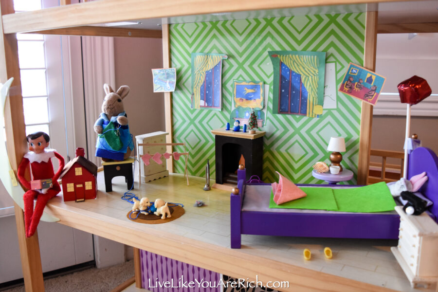 Elf on the Shelf: Goodnight Moon - Live Like You Are Rich
