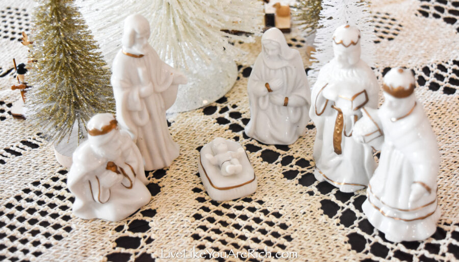 White and Gold Nativity Christmas Tablescape - Live Like You Are Rich