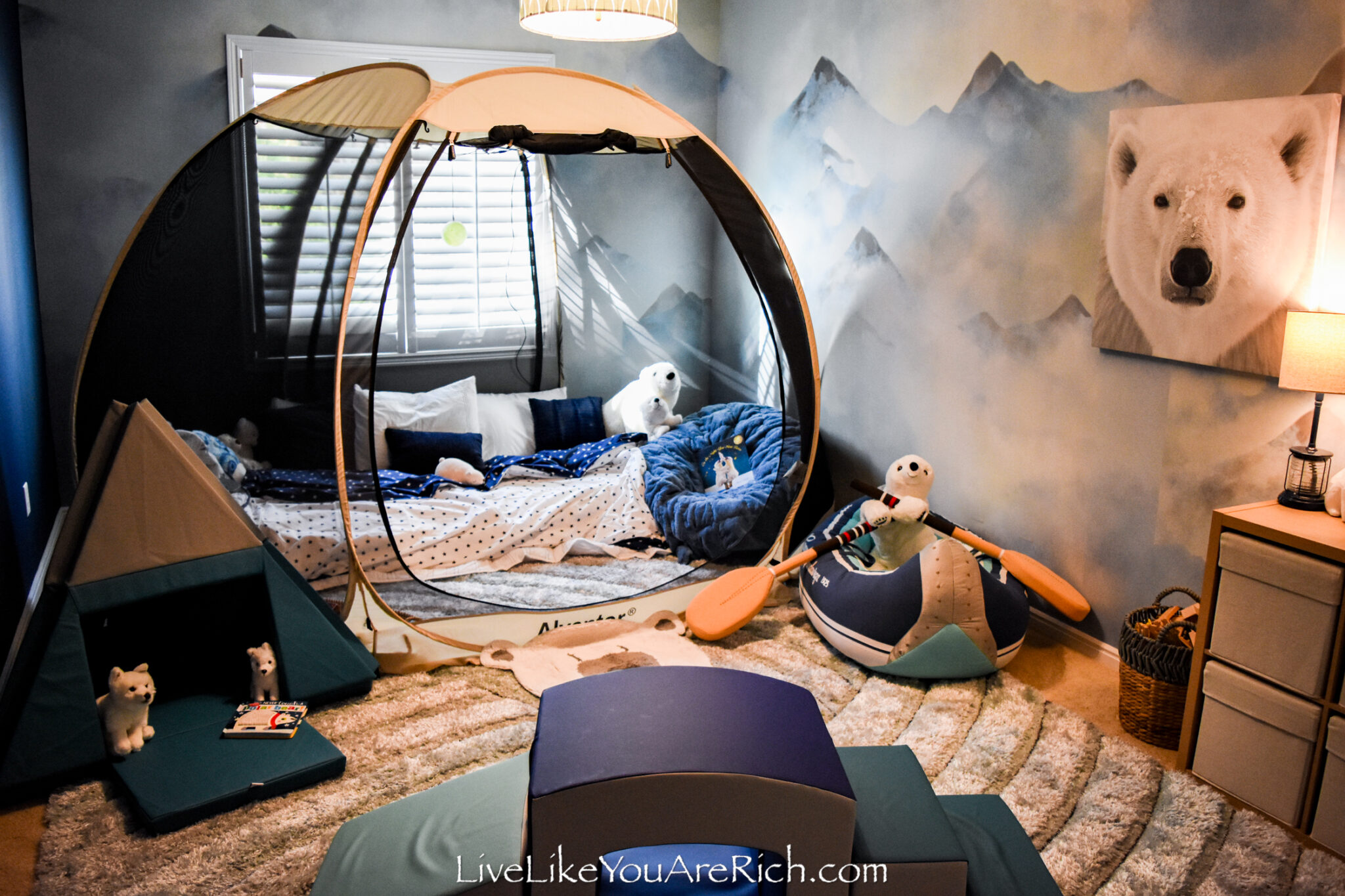 Kids Arctic Polar Bear-Themed Room - Live Like You Are Rich