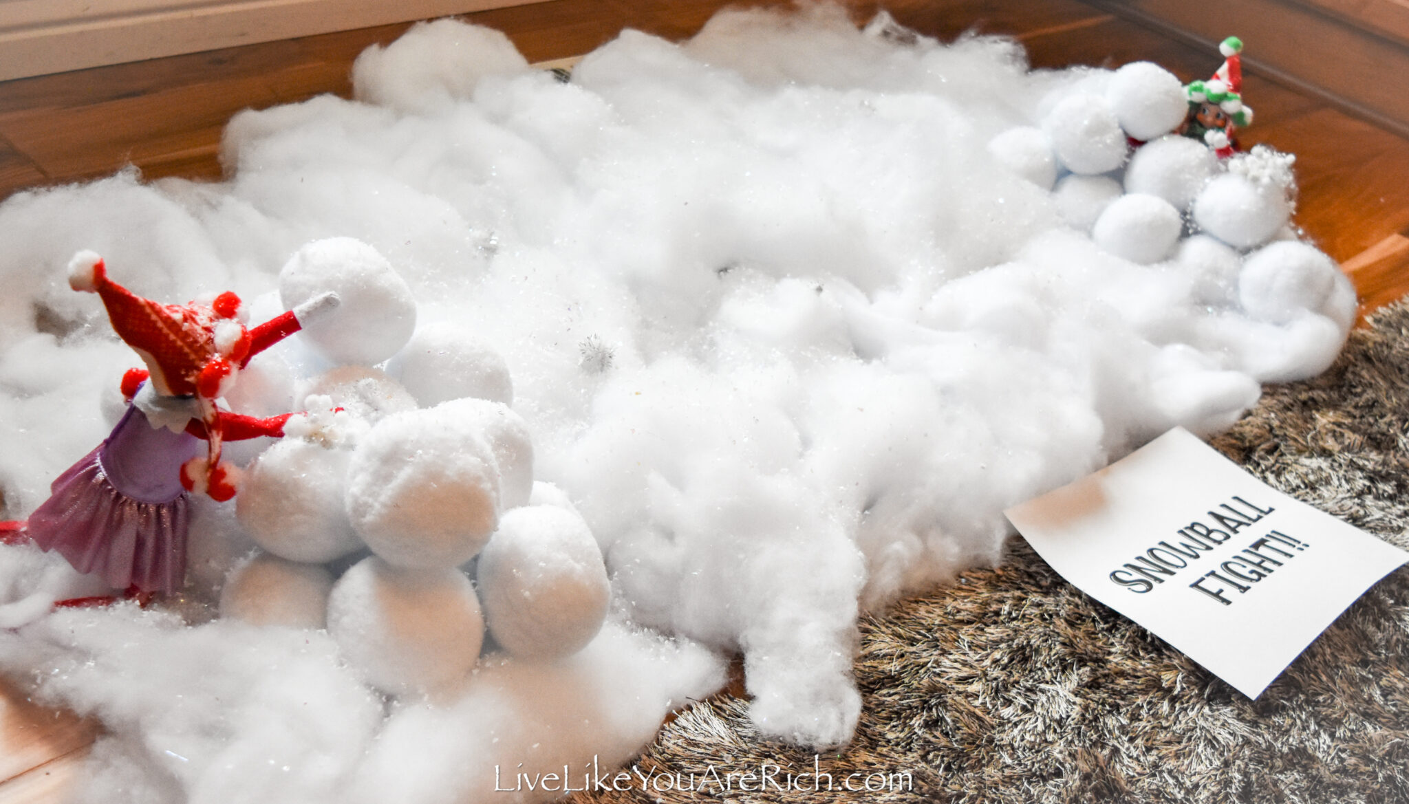 Elf on the Shelf: Snowball Fight - Live Like You Are Rich