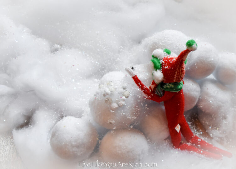 Elf on the Shelf: Snowball Fight - Live Like You Are Rich