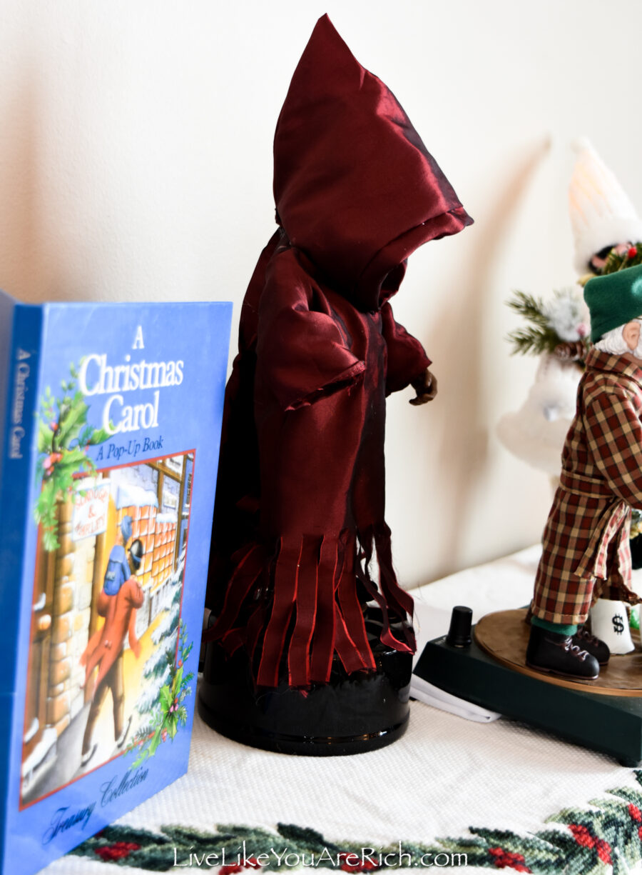 Elf on the Shelf: A Christmas Carol - Live Like You Are Rich