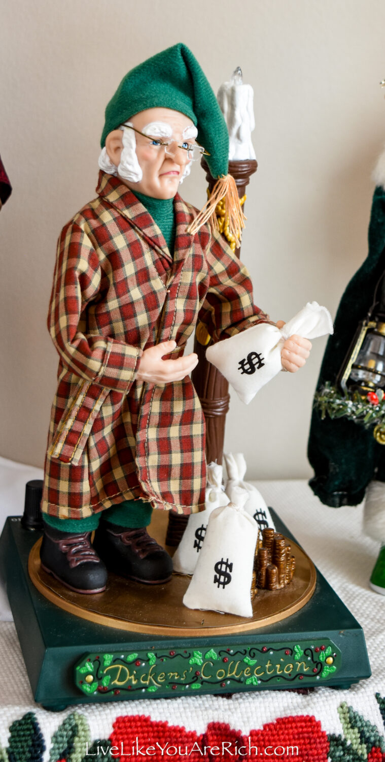 Elf on the Shelf: A Christmas Carol - Live Like You Are Rich
