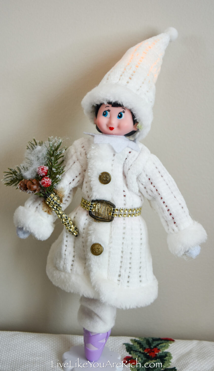 Elf on the Shelf_ A Christmas Carol-39 - Live Like You Are Rich