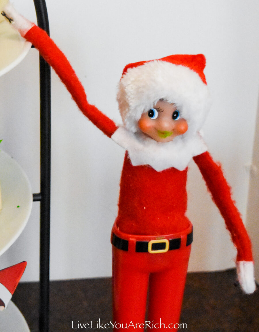 Elf on the Shelf: Happy Birthday - Live Like You Are Rich