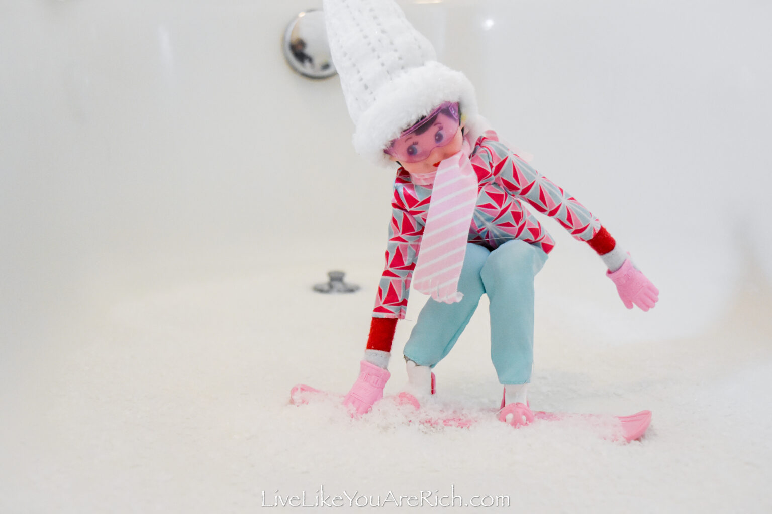 Elf on the Shelf: Snowboarding the Halfpipe - Live Like You Are Rich