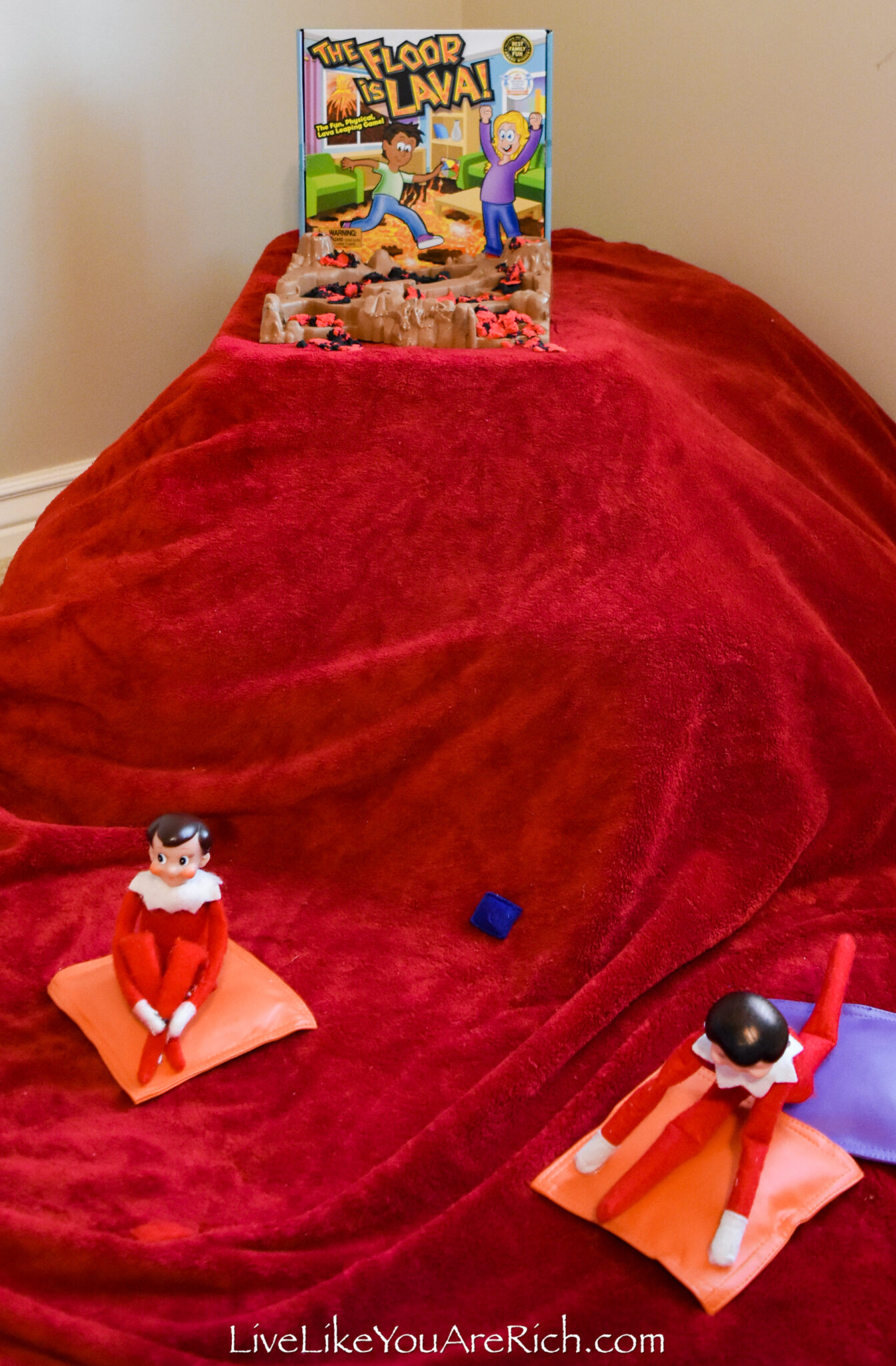 Elf on the Shelf: The Floor is Lava! - Live Like You Are Rich