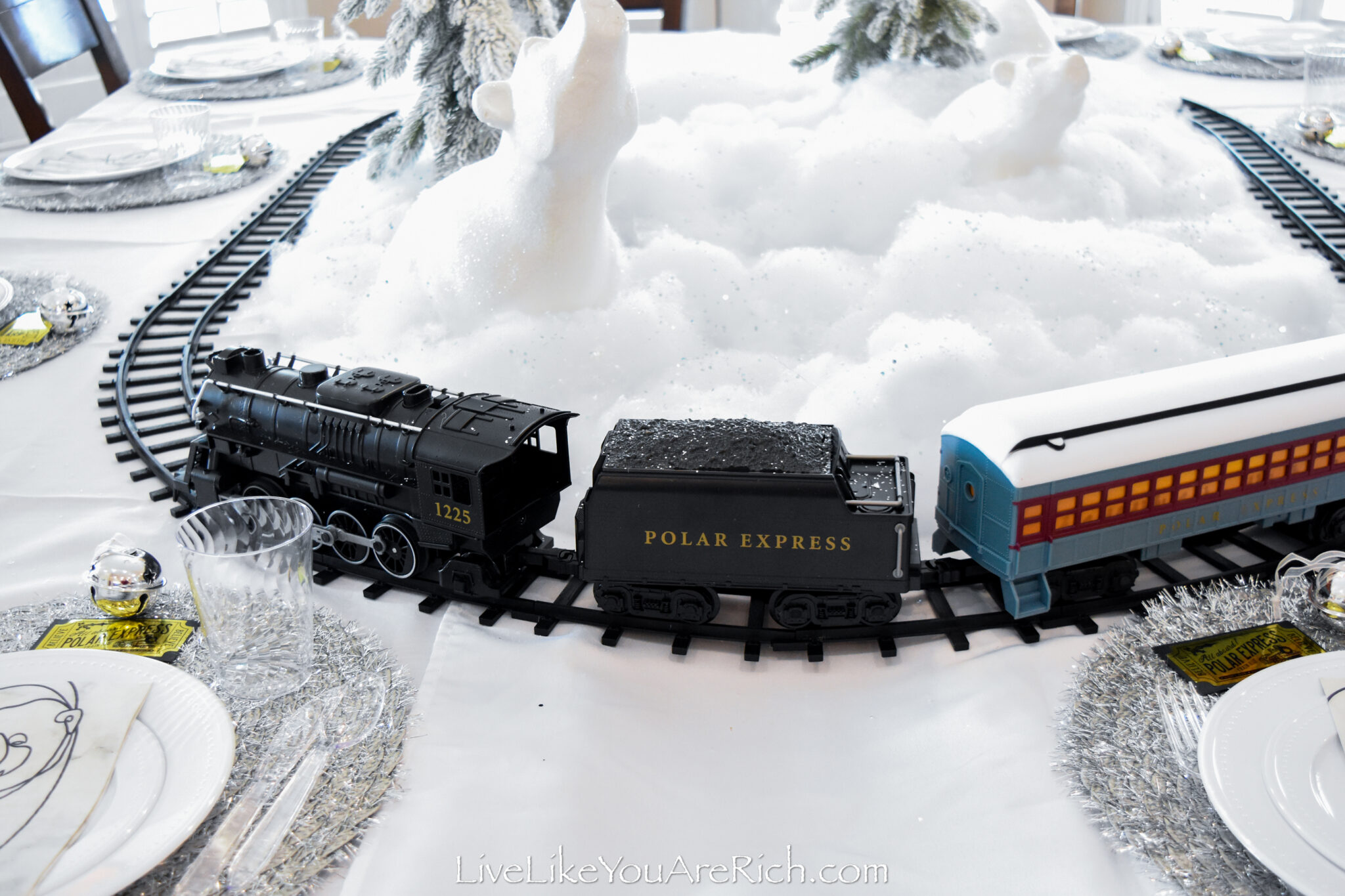 Polar Express Kids' Tablescape - Live Like You Are Rich