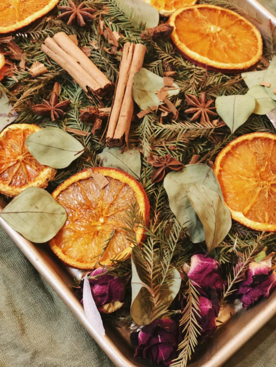 21 Christmas Potpourri Recipes - Make Your Home Smell Like the Holidays ...