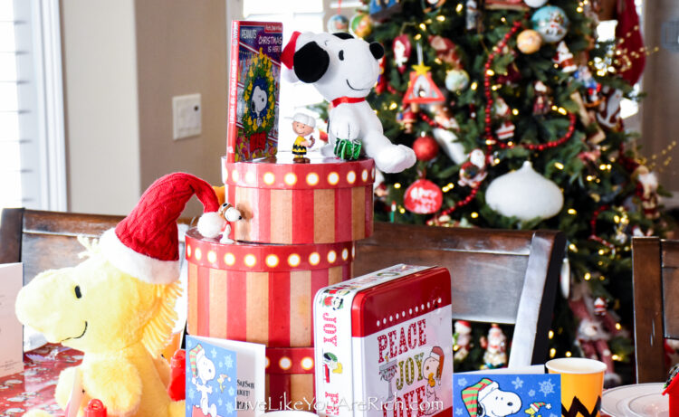 Christmas Tablescape: Snoopy from Peanuts - Live Like You Are Rich
