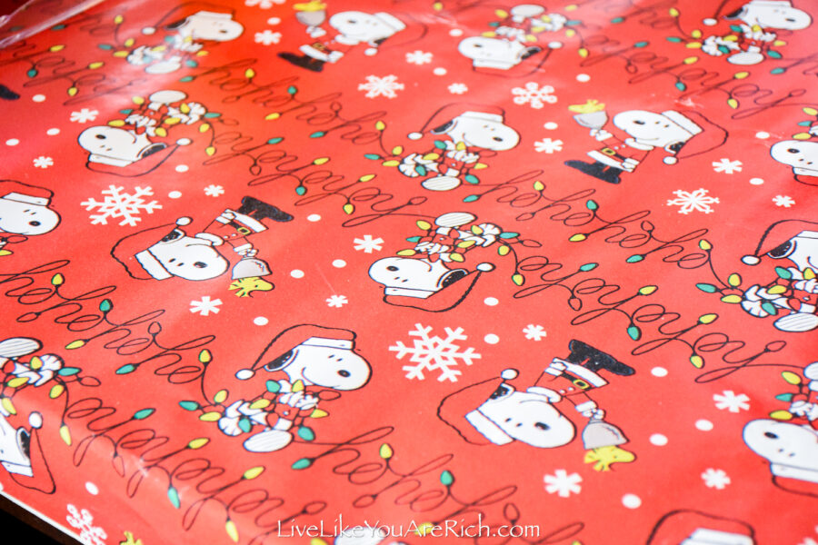 Christmas Tablescape: Snoopy from Peanuts - Live Like You Are Rich