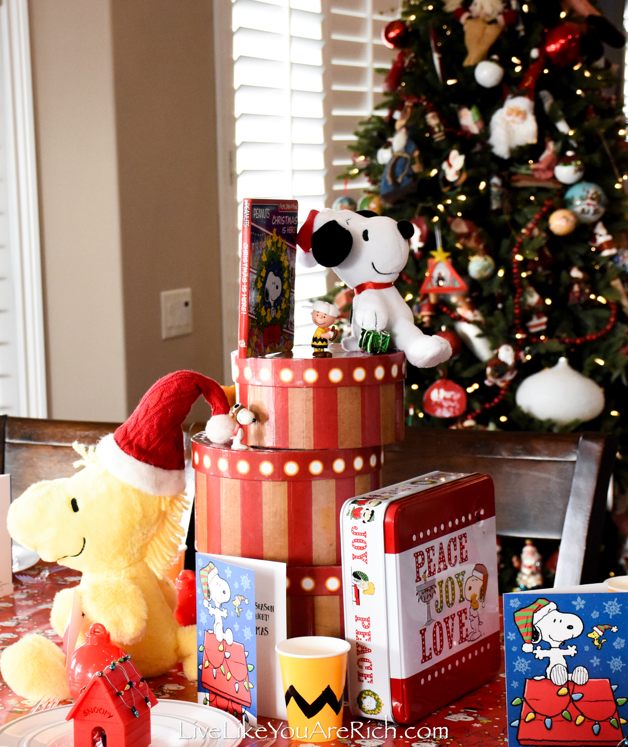 Christmas Tablescape Snoopy-4 - Live Like You Are Rich