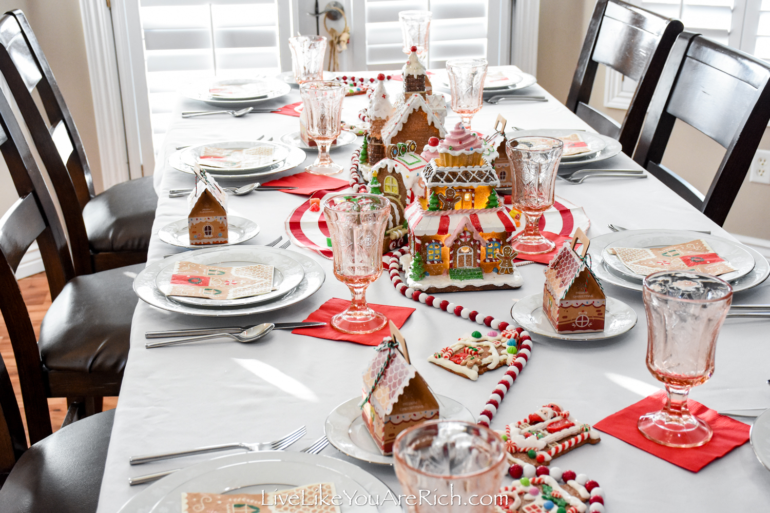 Christmas Tablescape_ Gingerbread house-10 - Live Like You Are Rich