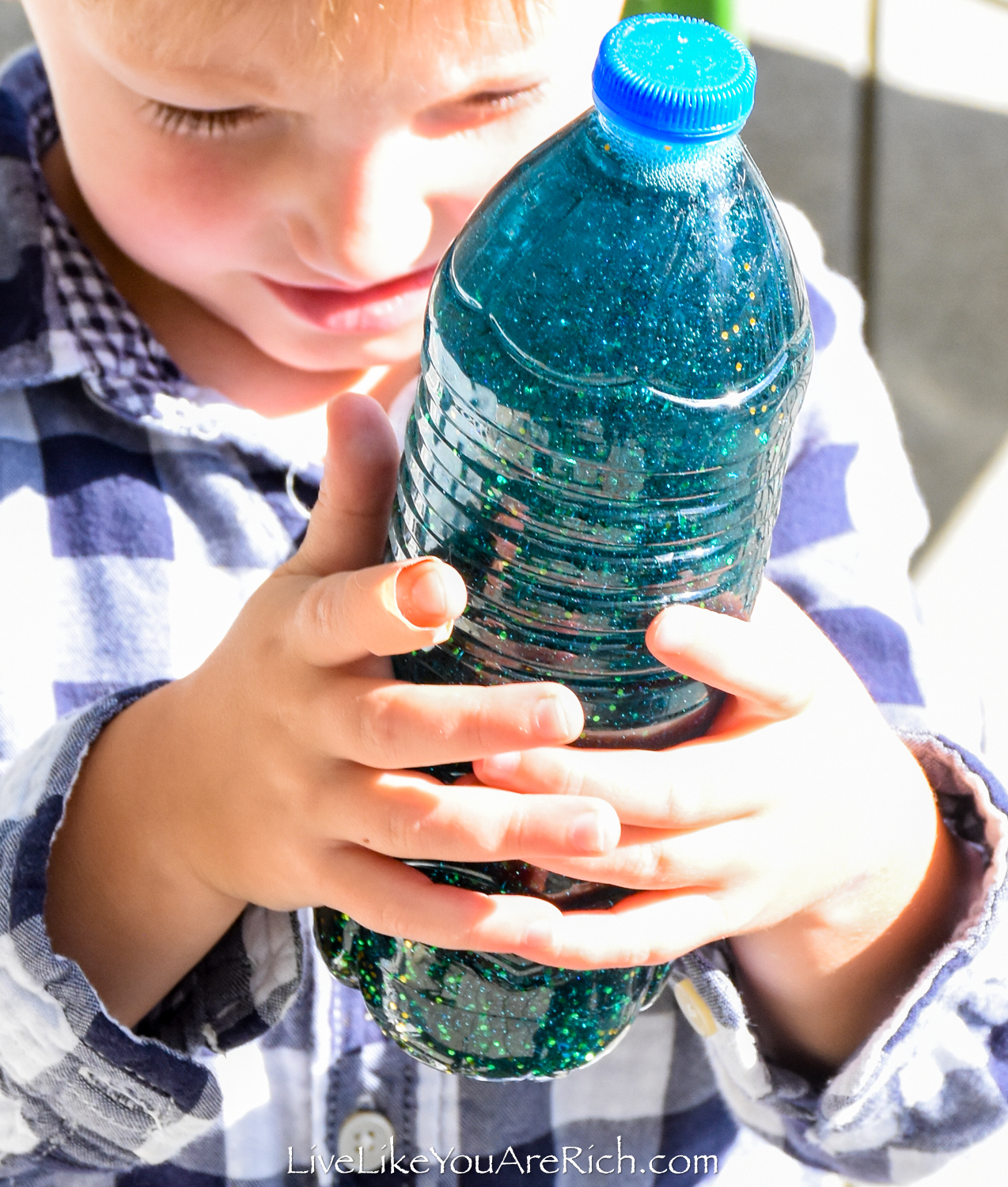 How to Make Sensory Bottles for Kids - Live Like You Are Rich