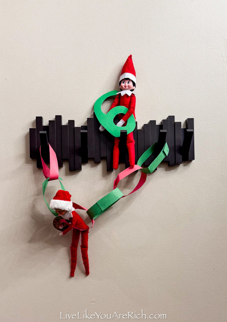 Elf on the Shelf: Paper Chain - Live Like You Are Rich