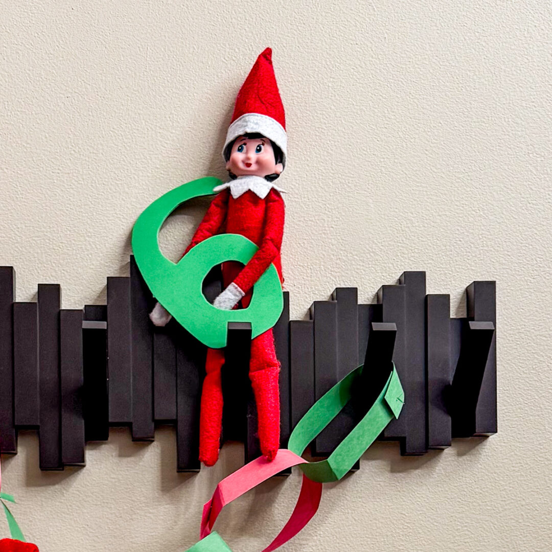 Elf on the Shelf: Paper Chain - Live Like You Are Rich